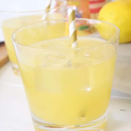 The Best Ever Easy Lemonade Recipe - My Heavenly Recipes