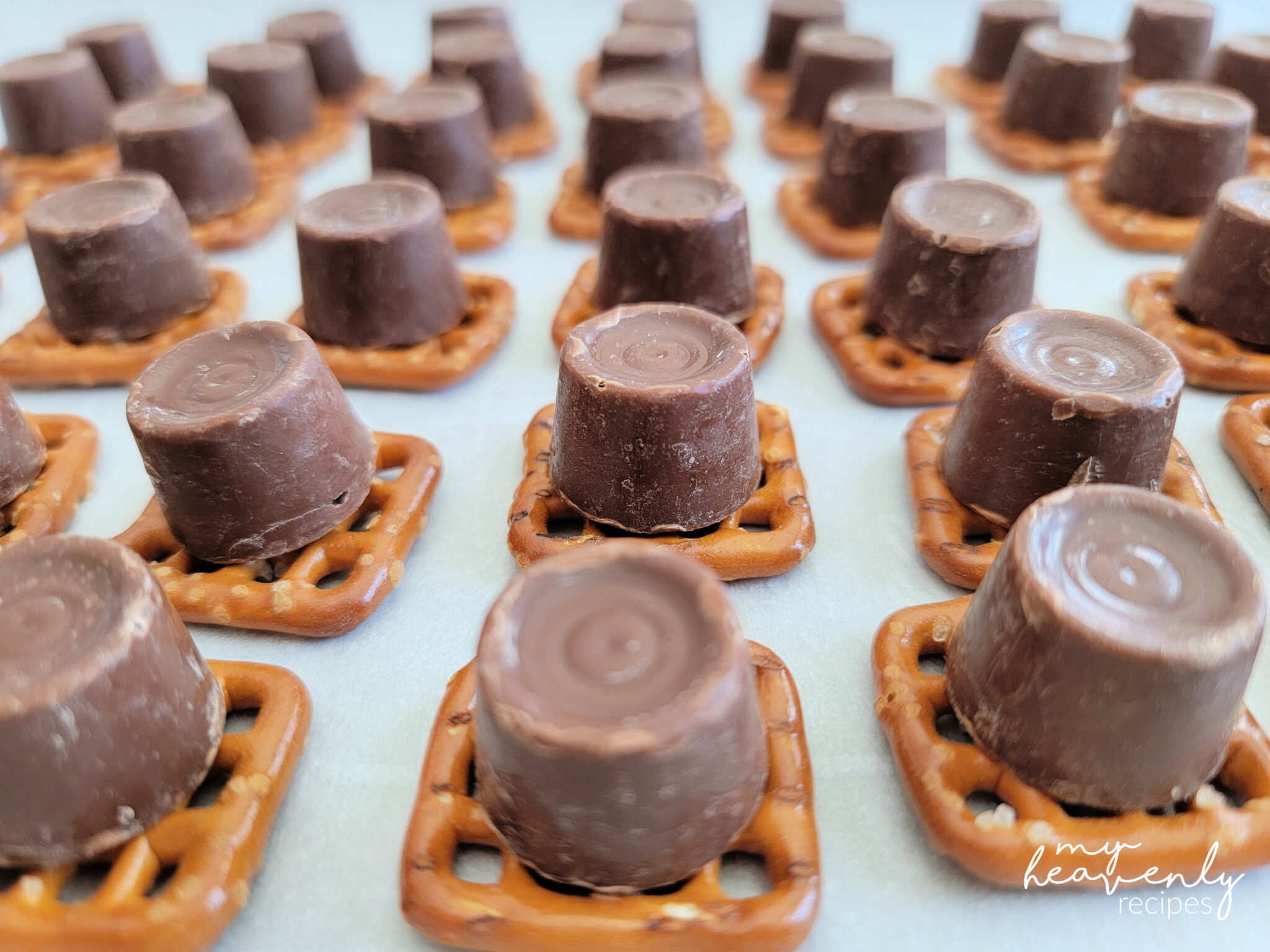 Rolo Pretzel Bites - My Heavenly Recipes