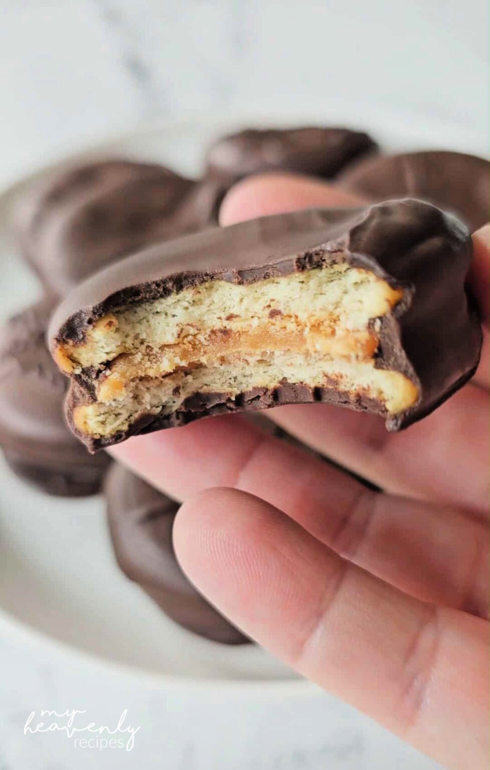 Caramel Ritz Cookies - My Heavenly Recipes